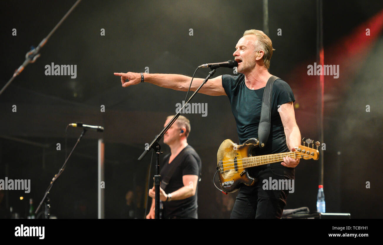 Hanover, Germany. 06th June, 2019. The singer Sting stands on stage and ...