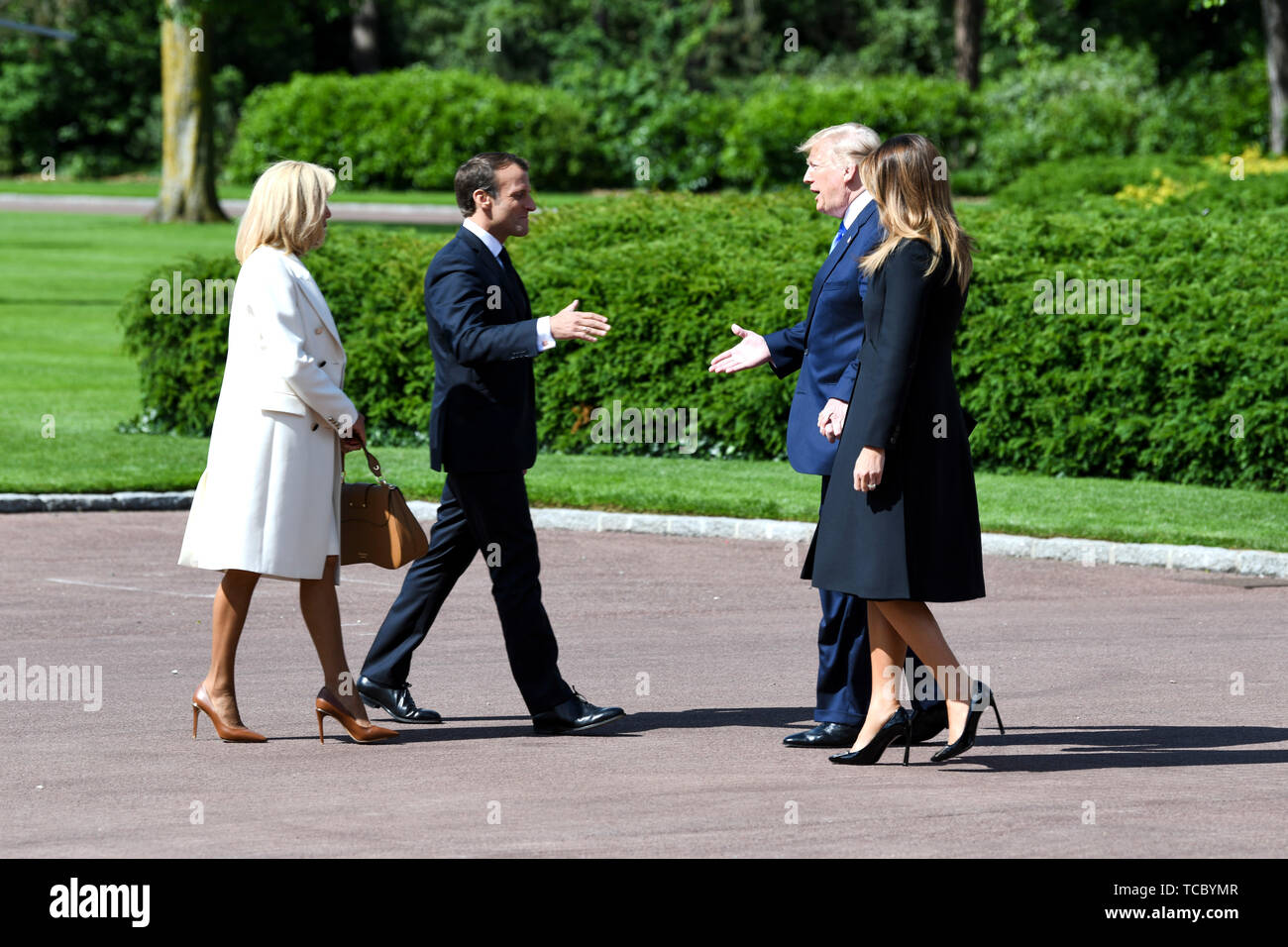 Emmanuel macron beach hi-res stock photography and images - Alamy