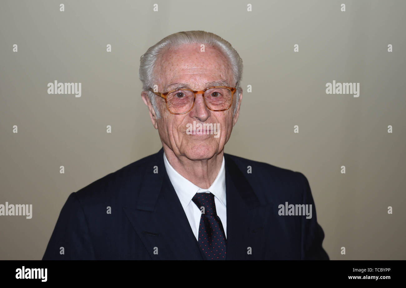 Herzog franz von bayern hi-res stock photography and images - Alamy