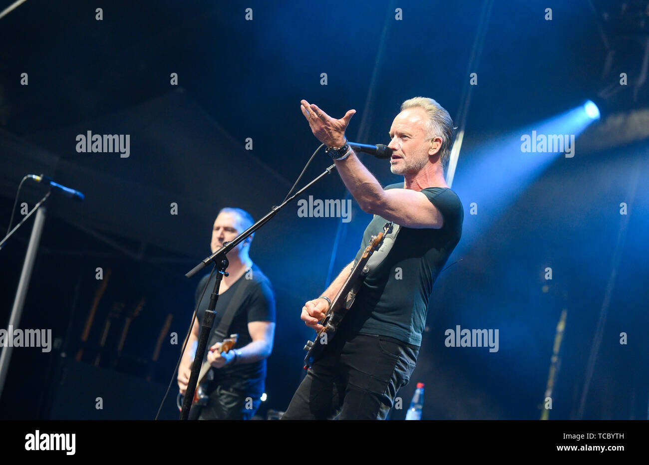 Hanover, Germany. 06th June, 2019. The singer Sting stands on stage and ...