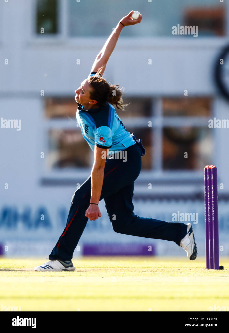 Kate cross cricket hi-res stock photography and images - Alamy