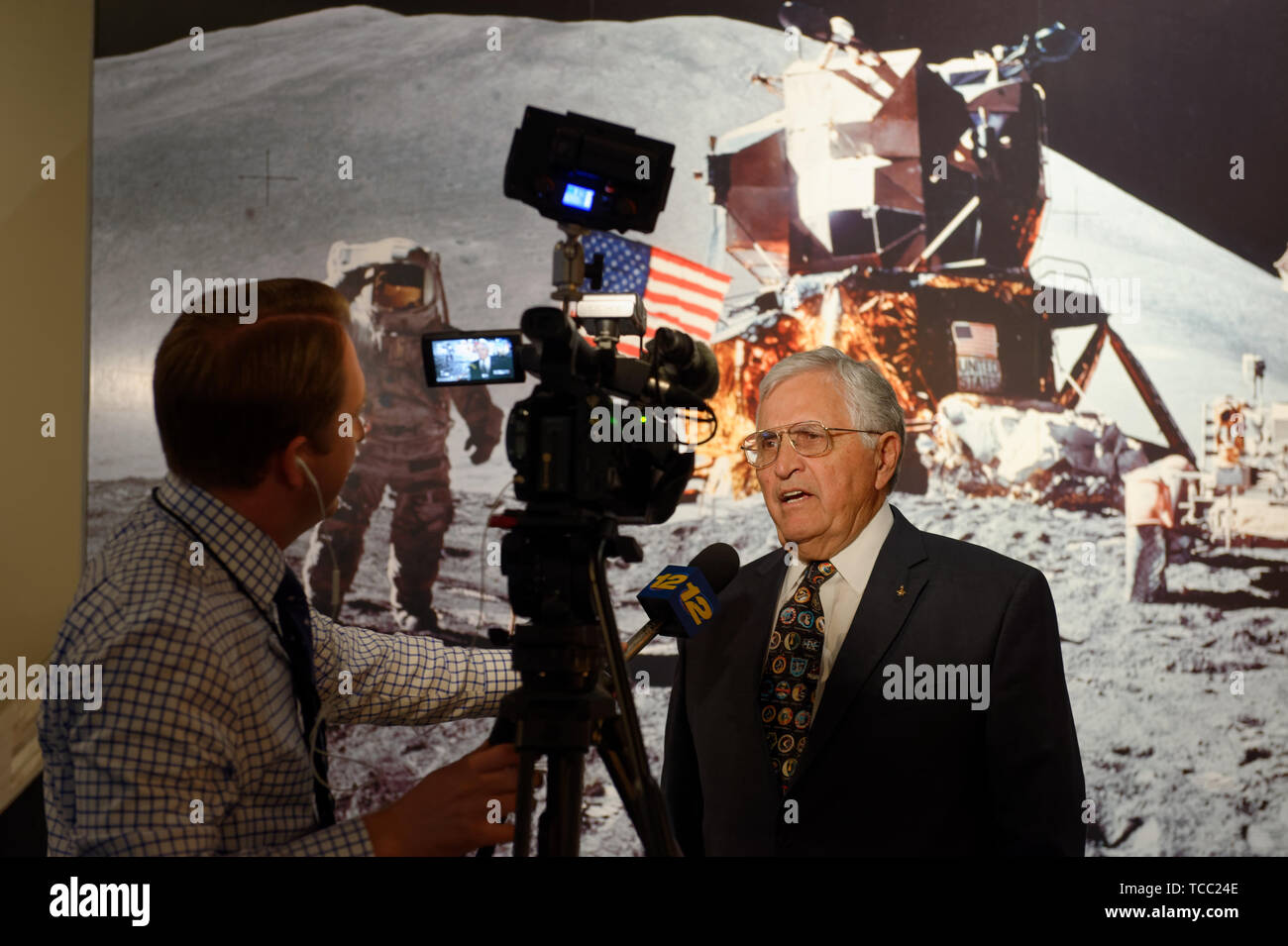 Garden City, New York, USA. 6th June, 2019. HARRISON SCHMITT, Apollo 17 ...