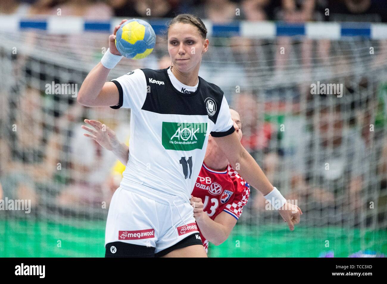 Croatian womens national handball team hi-res stock photography and ...