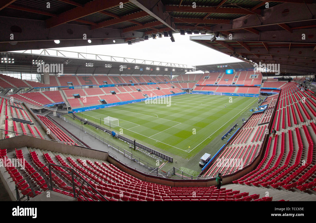 07 June 2019, France (France), Rennes: Football, women, World Cup ...