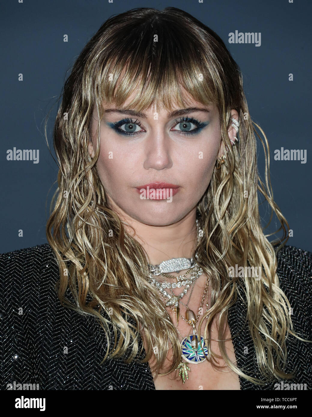 MALIBU, LOS ANGELES, CALIFORNIA, USA - JUNE 06: Singer Miley Cyrus ...