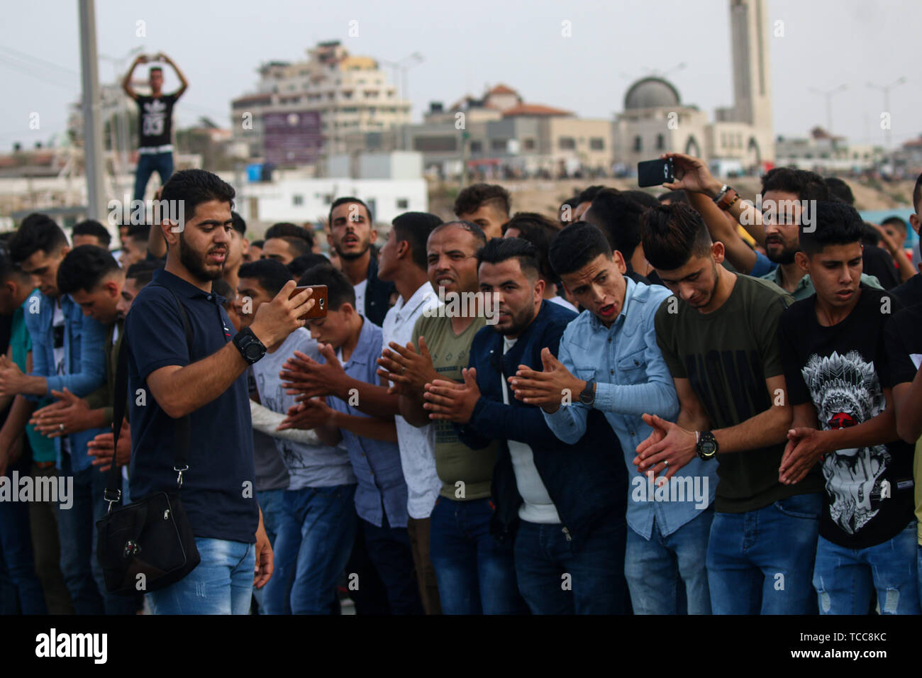 Dabke gaza hi-res stock photography and images - Alamy