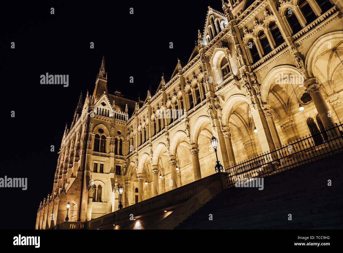 Budapest lights hi-res stock photography and images - Alamy