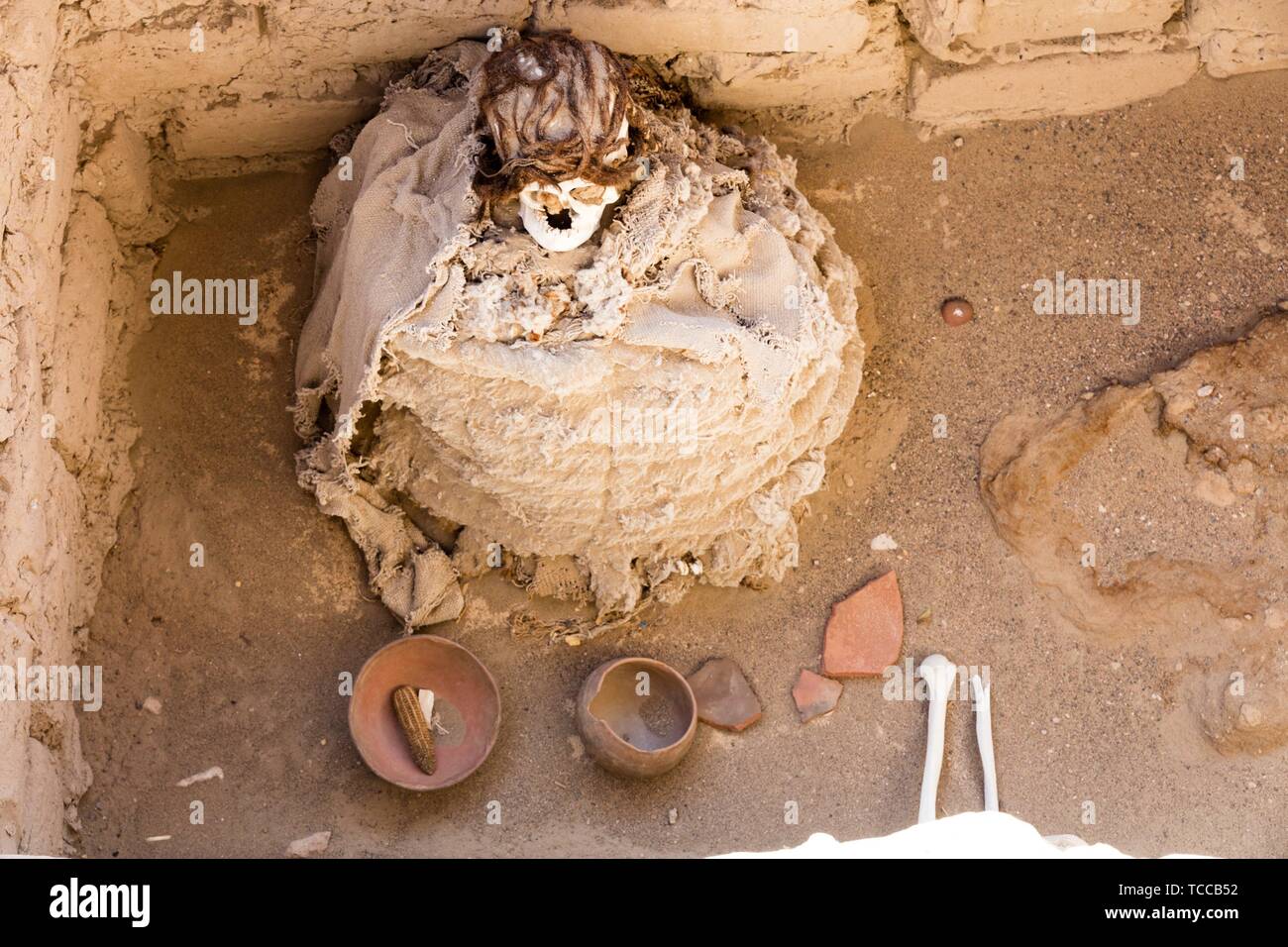 Inca cemetery hi-res stock photography and images - Alamy