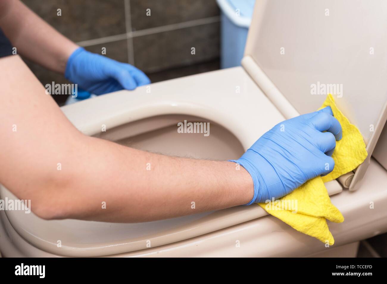 Toilet bowl spray hi-res stock photography and images - Alamy