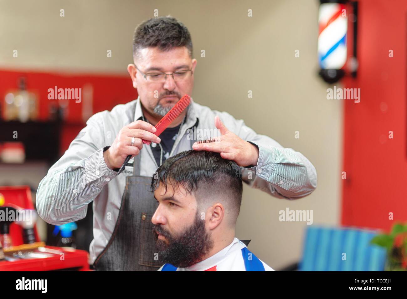 Getting haircut hi-res stock photography and images - Alamy