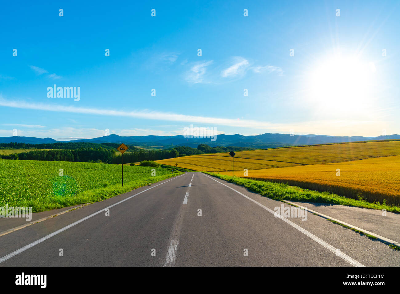 Road traveler hi-res stock photography and images - Alamy