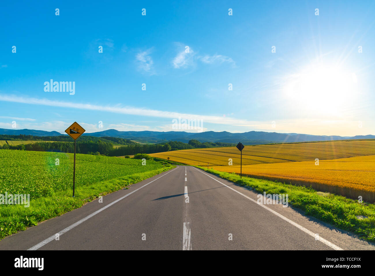 Road traveler hi-res stock photography and images - Alamy
