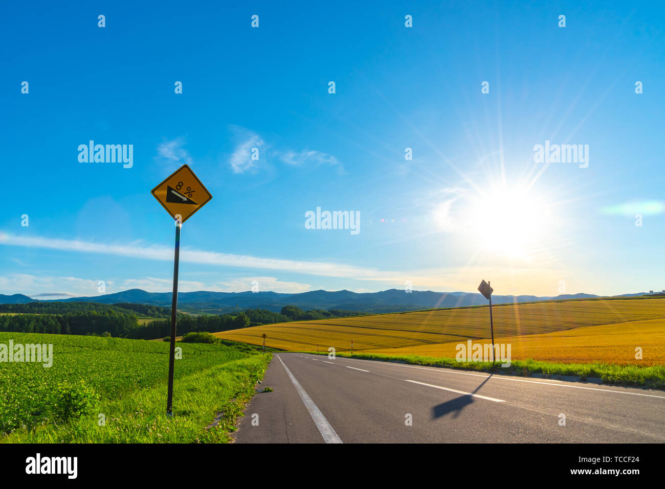 Road traveler hi-res stock photography and images - Alamy