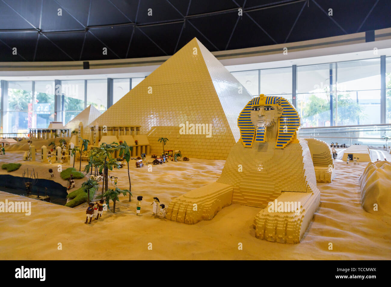 Child egypt pyramid hi-res stock photography and images - Alamy