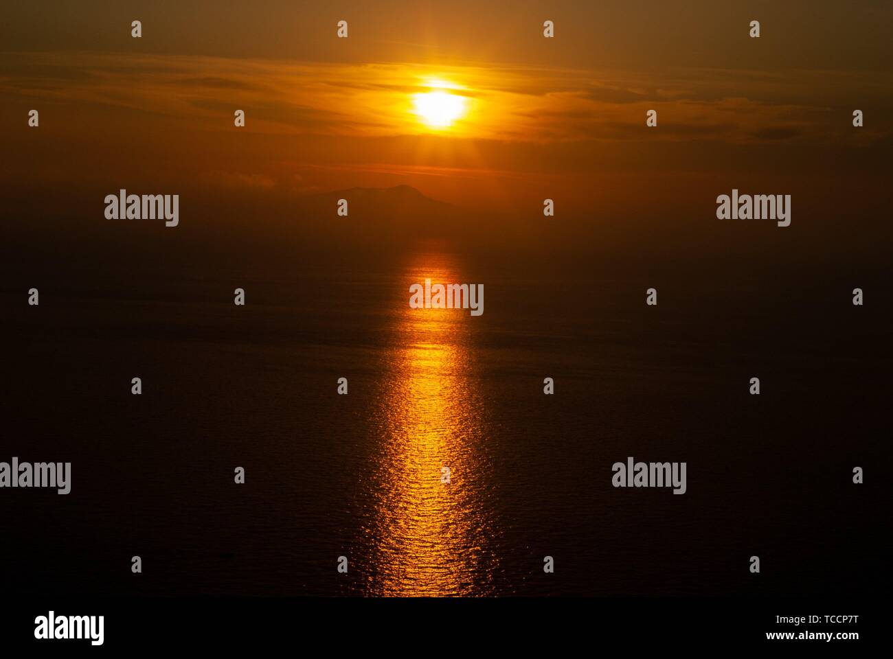 Gradient sunset colors hi-res stock photography and images - Alamy