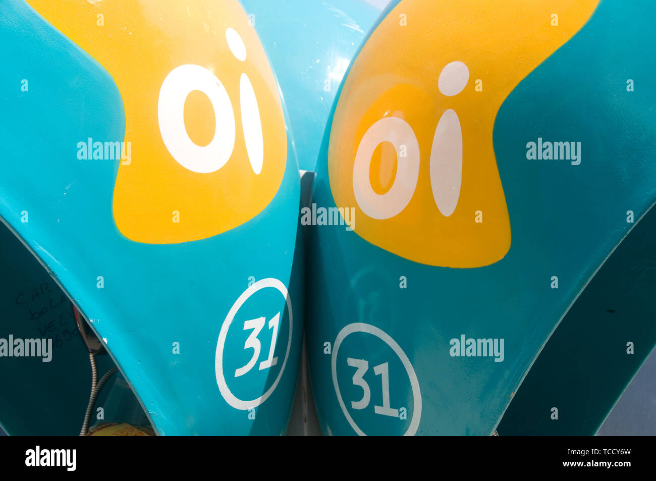 BRAZIL. THE NEW 'OI' TELEPHONE OPERATOR USING THE BRAZILIAN-DESIGNED ...