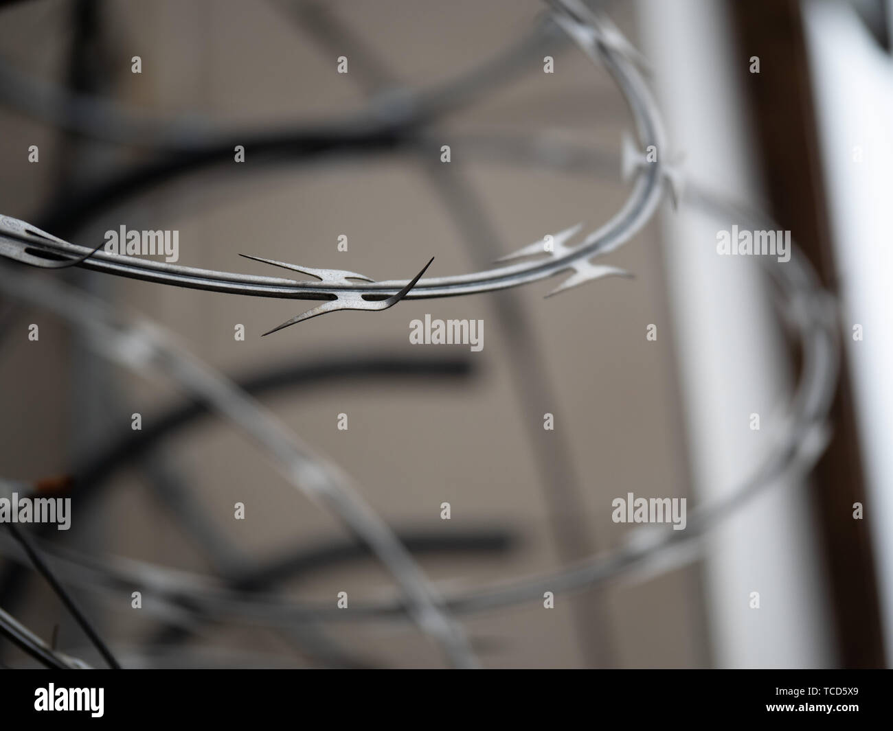 Razor wire gate hi-res stock photography and images - Alamy