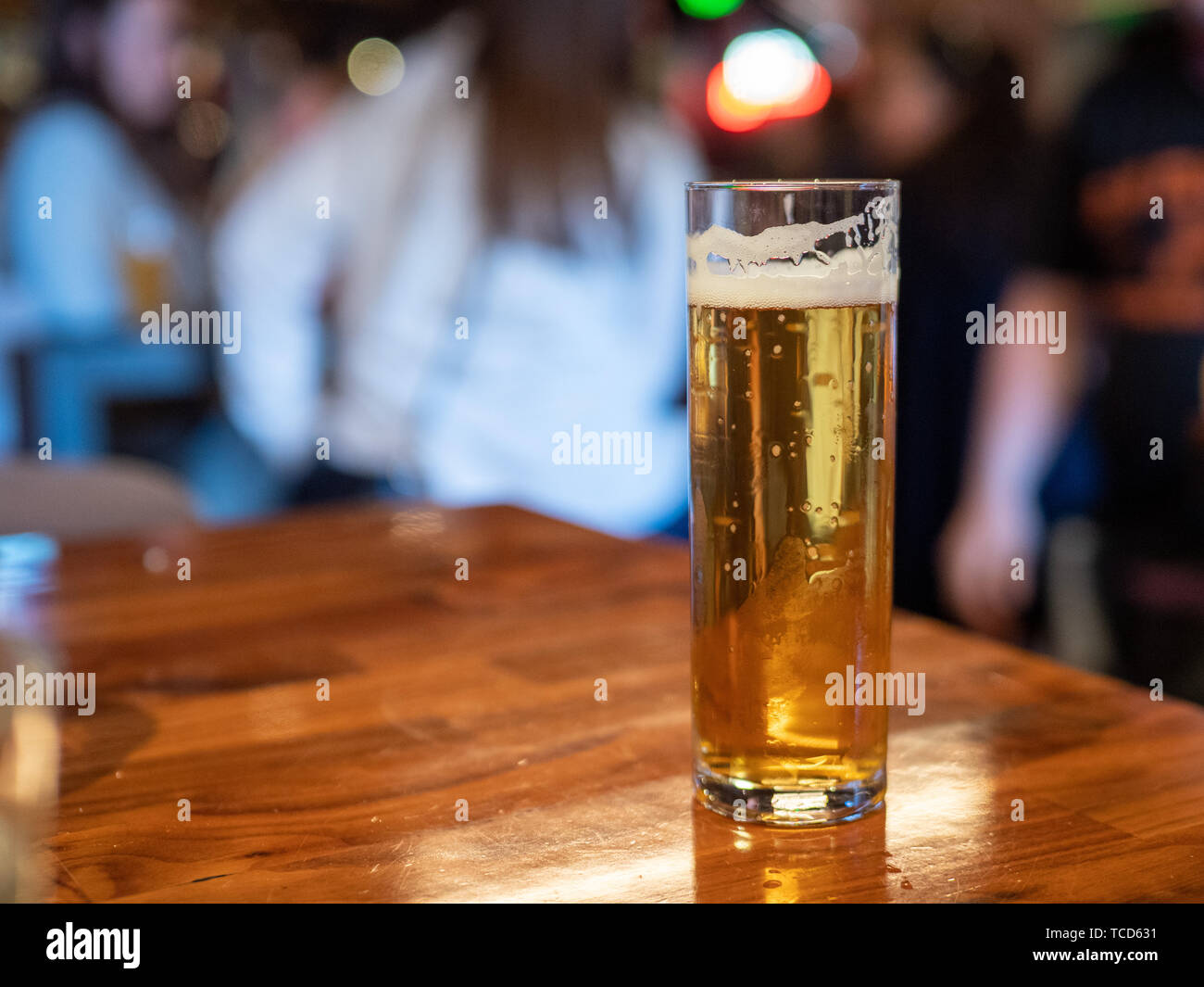Bar counter people hi-res stock photography and images - Alamy
