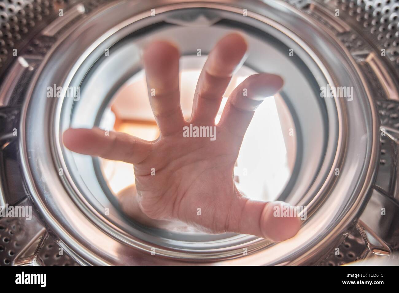 Inside washing machine hi-res stock photography and images - Alamy