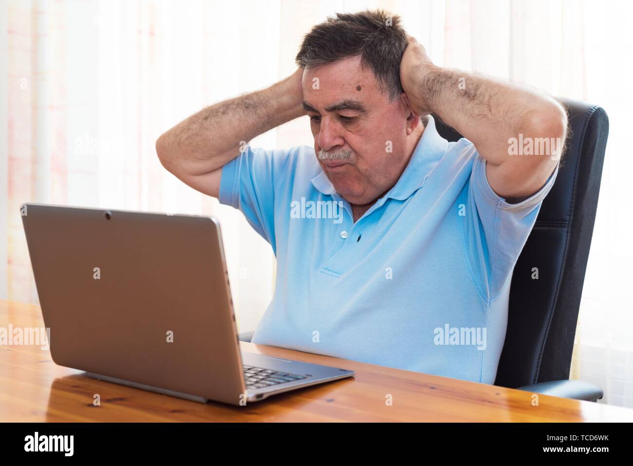 Old Man Confused Computer High Resolution Stock Photography and Images ...