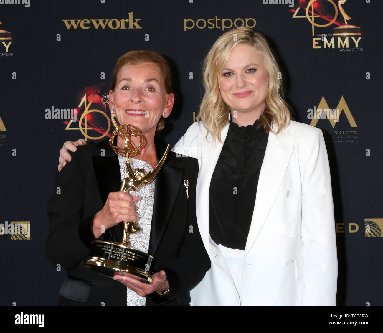 Judy sheindlin amy poehler hi-res stock photography and images - Alamy