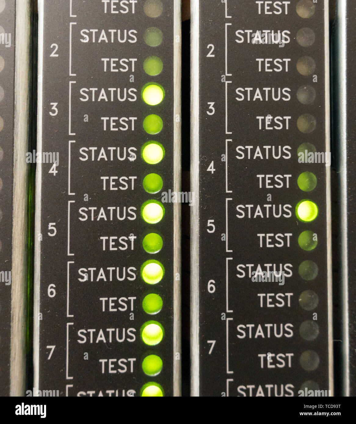 Status lights hi-res stock photography and images - Alamy