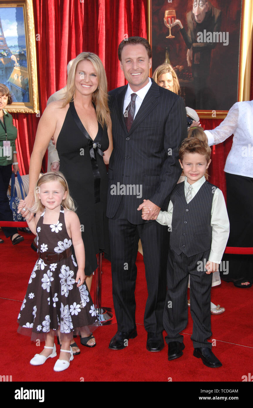 LOS ANGELES, CA. June 23, 2007: Chris Harrison & family at the world ...