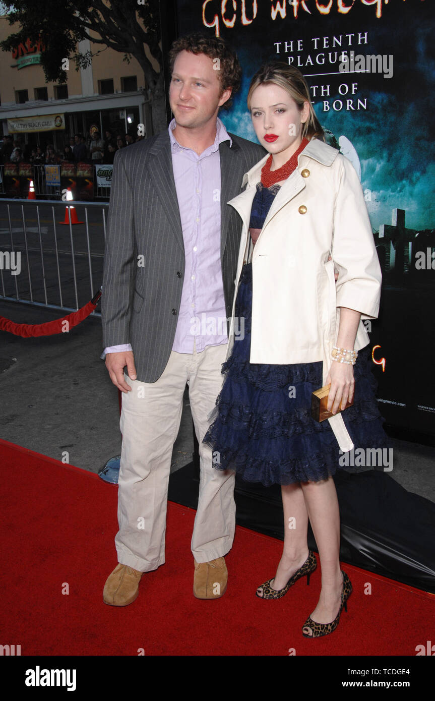 LOS ANGELES, CA. March 29, 2007: Majandra Delfino & Devon Gummersall at ...