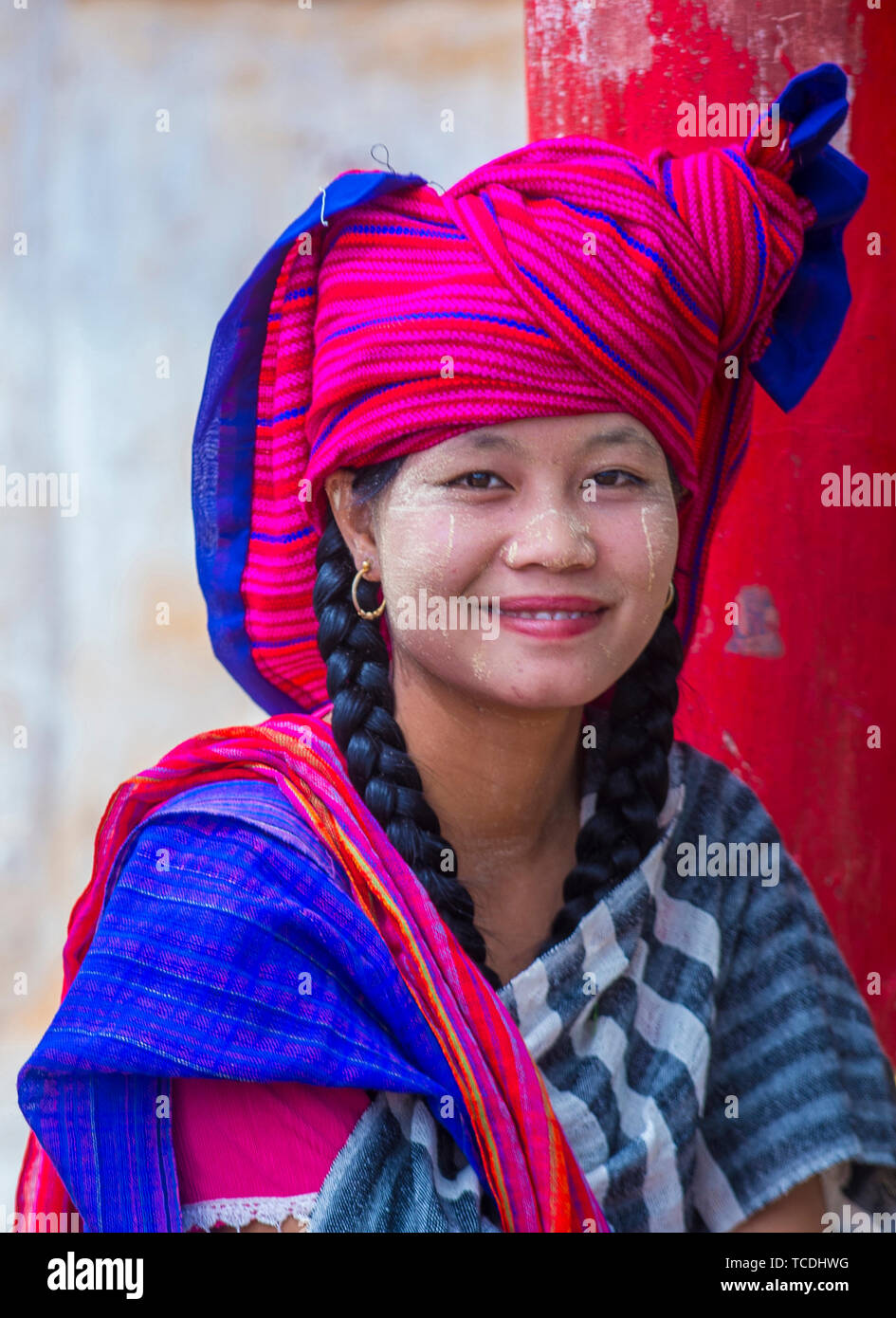 Portrait of Intha tribe woman in Inle lake Myanmar Stock Photo - Alamy
