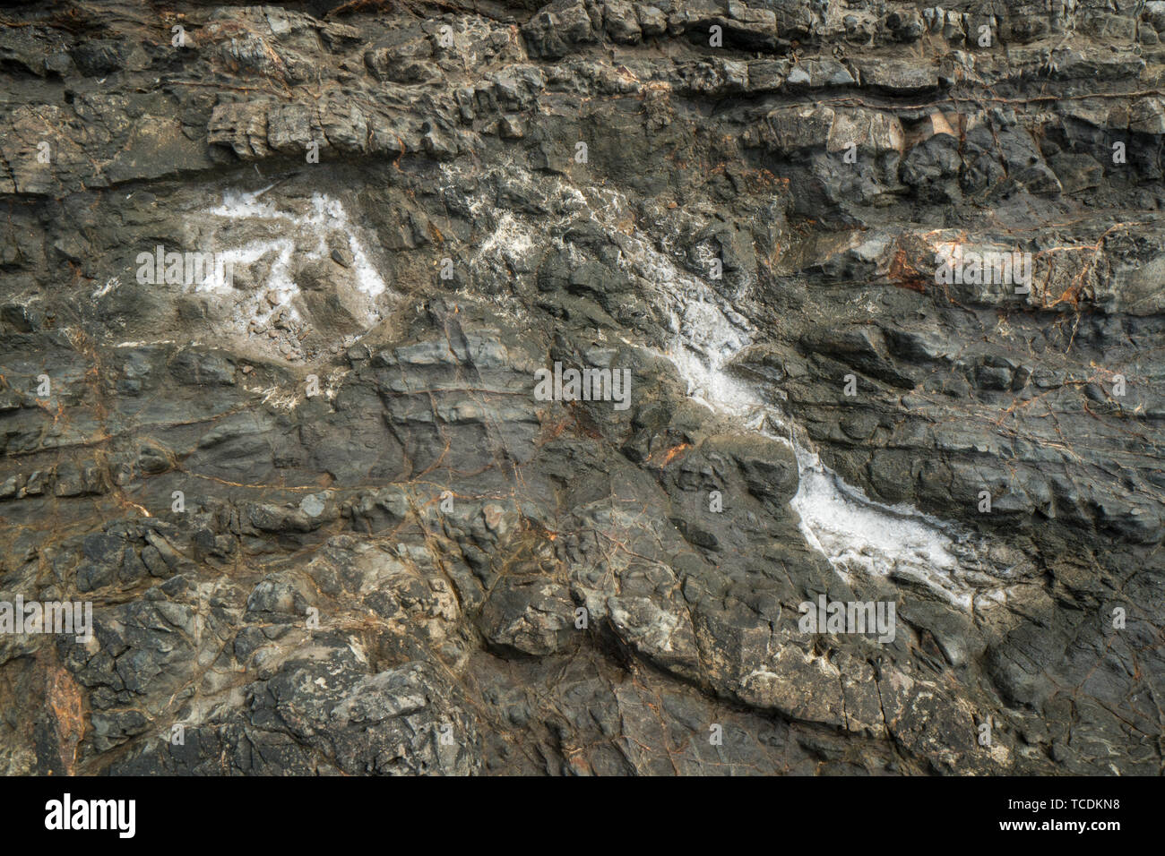 Ocean Salt crystals forming on black rocks Stock Photo - Alamy