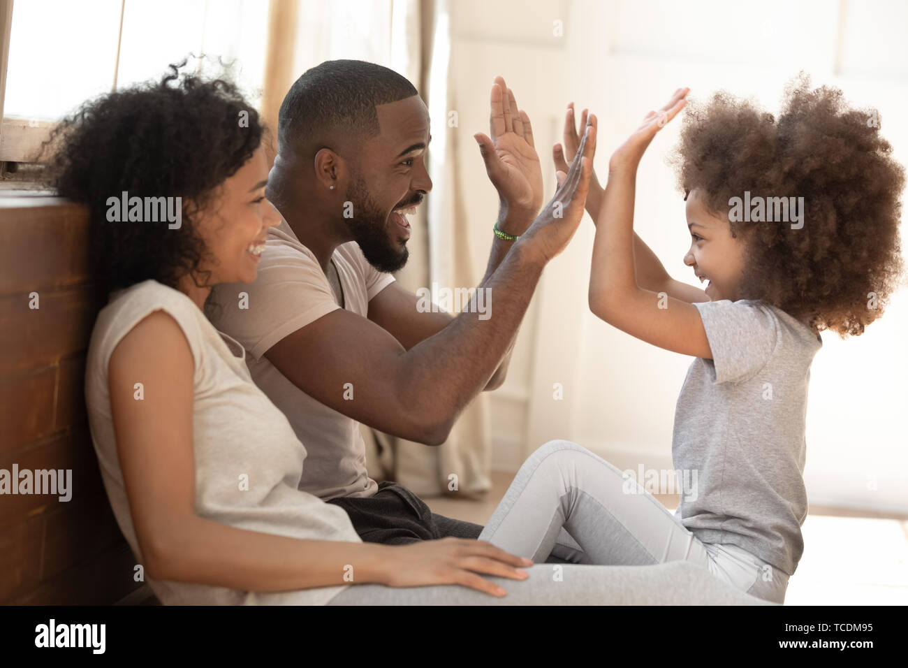 Five children and parents hi-res stock photography and images - Alamy