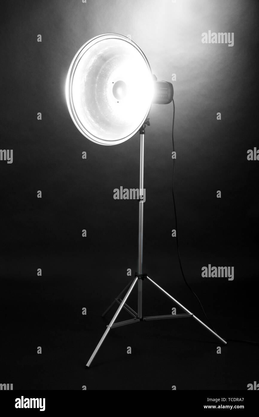 Studio flash with beauty dish on grey background Stock Photo - Alamy