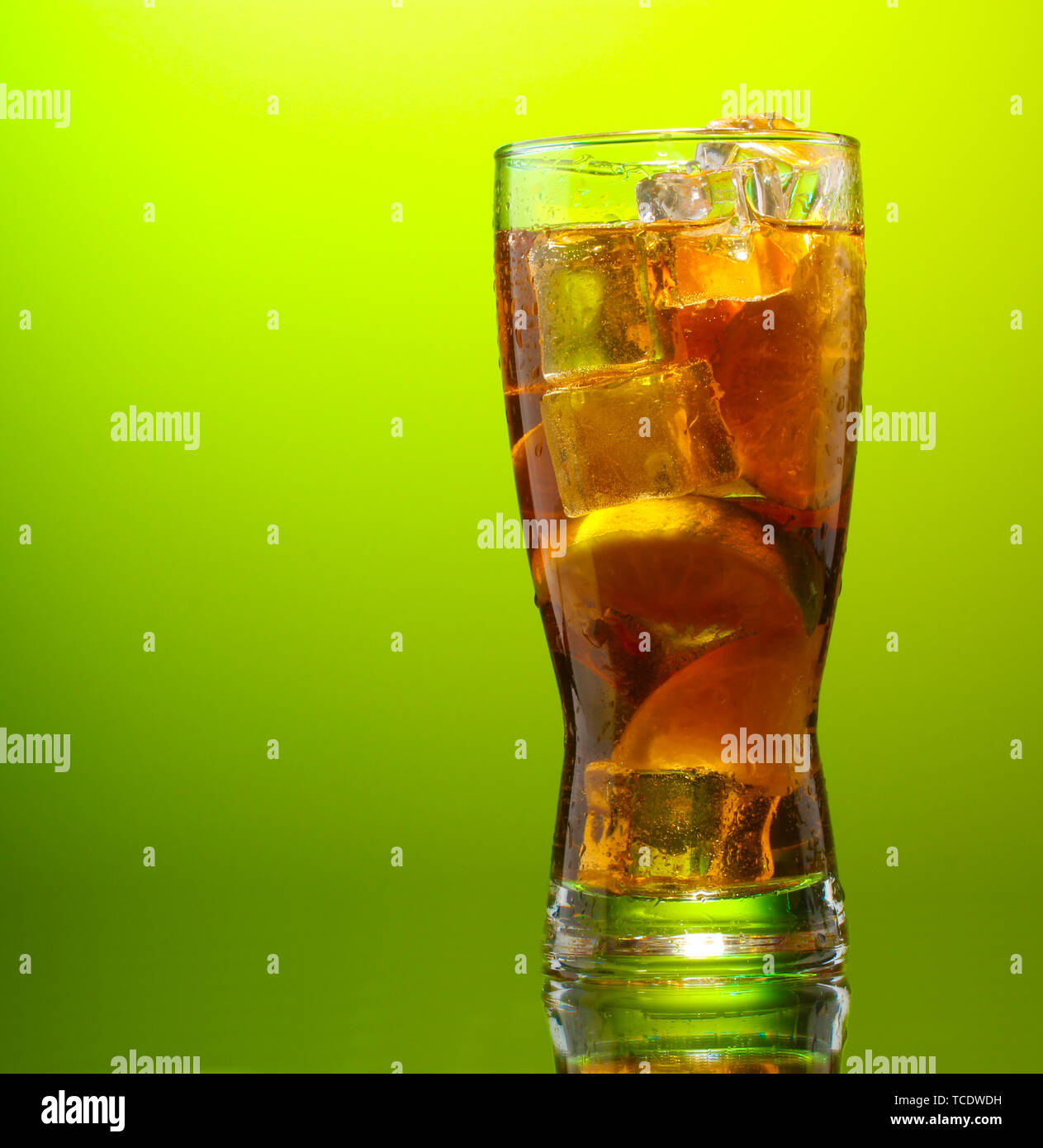 Iced lemon lime tea hi-res stock photography and images - Alamy
