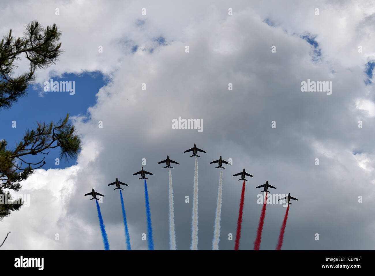 U.S. and French military aircraft performed multiple flyover ...