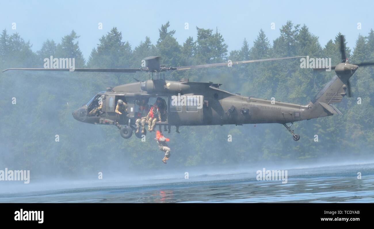 Soldiers from the 2nd Assault Helicopter Battalion, 158th Aviation ...