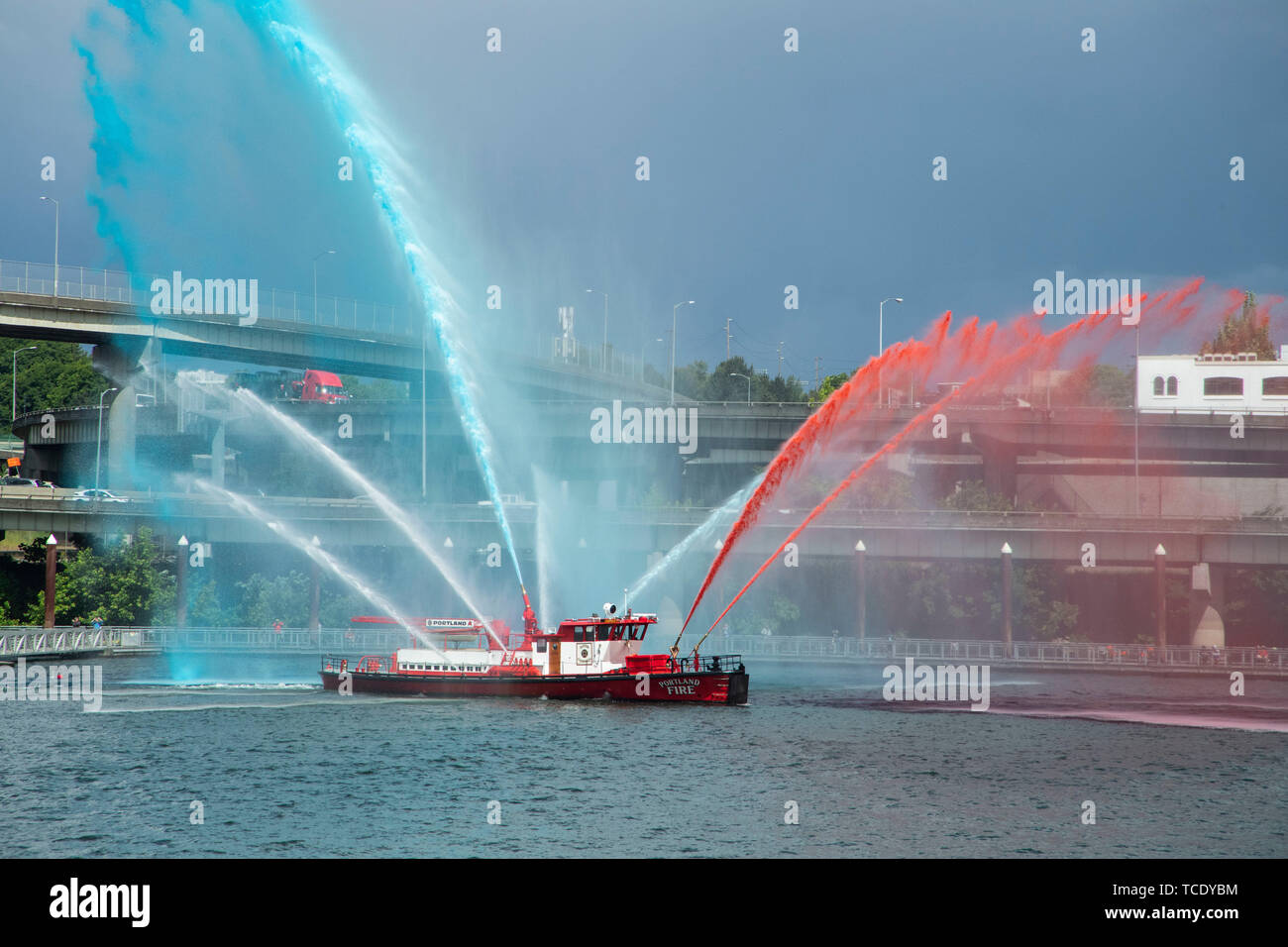 Port of portland fire and rescue hi-res stock photography and images ...