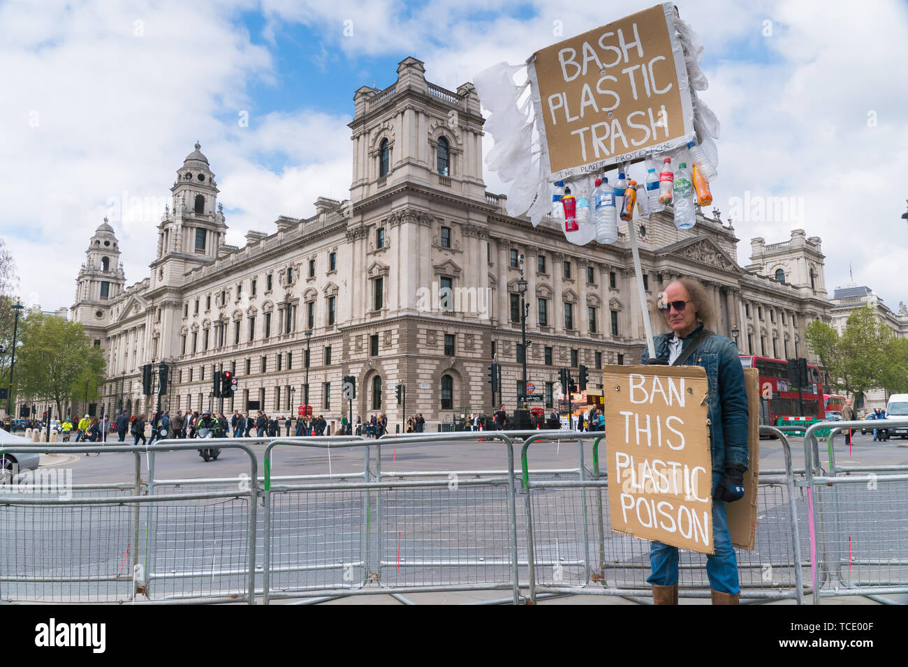 Single use plastic free campaign hi-res stock photography and images ...