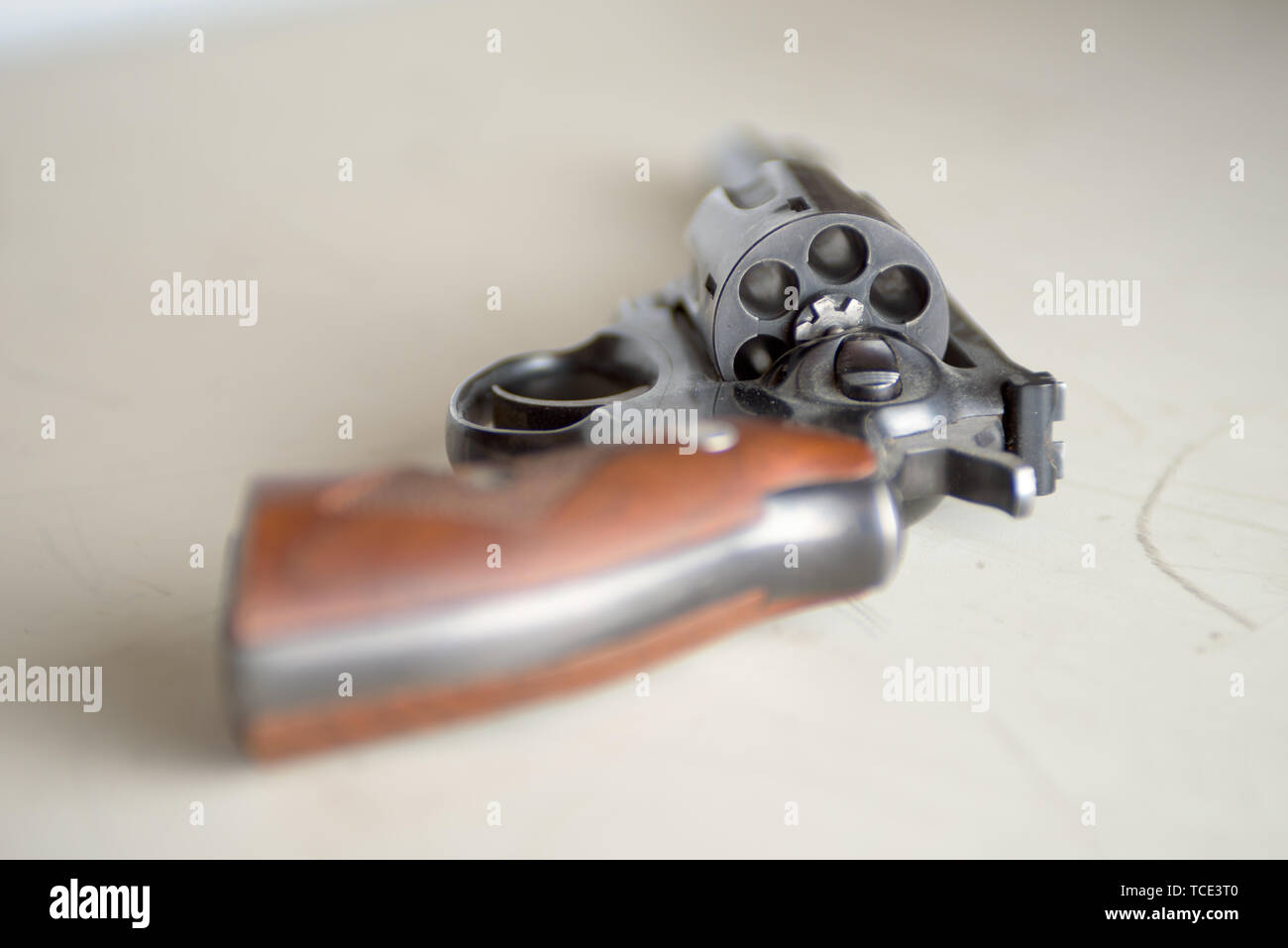 Metal revolver hi-res stock photography and images - Alamy