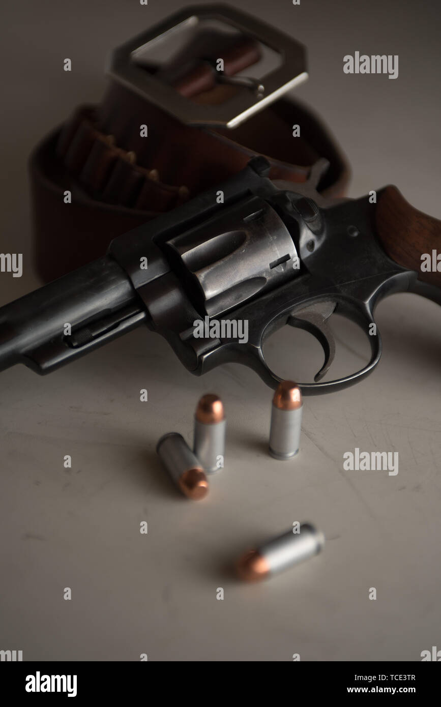 classic revolver handgun Stock Photo - Alamy