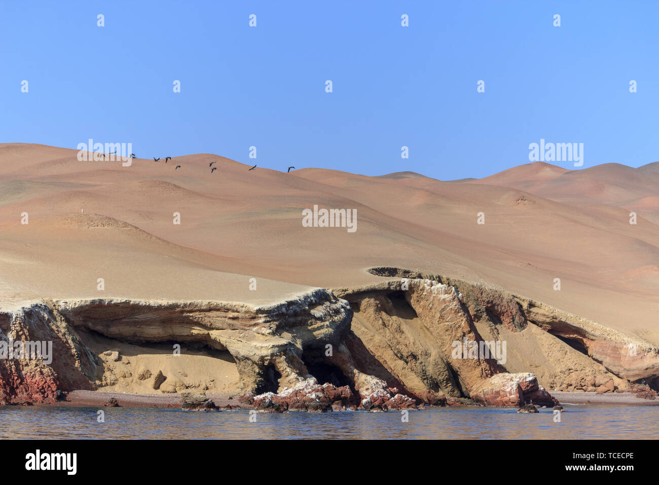 Cliff cave peru hi-res stock photography and images - Alamy