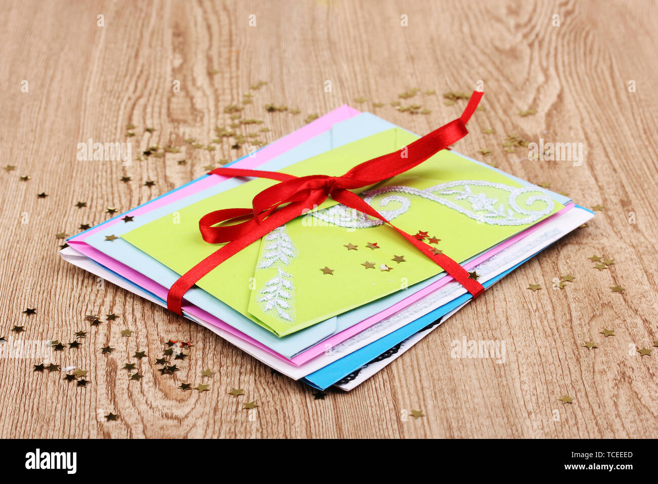Stack of envelopes ribbon hi-res stock photography and images - Alamy