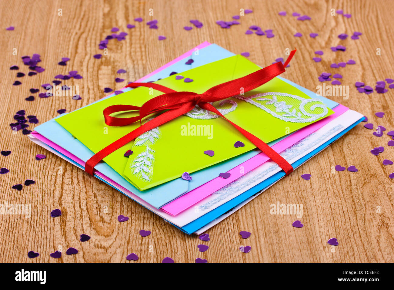 Stack of envelopes ribbon hi-res stock photography and images - Alamy