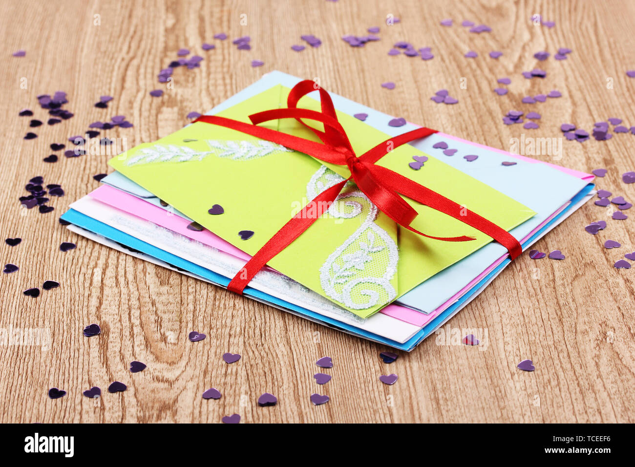 Stack of envelopes ribbon hi-res stock photography and images - Alamy