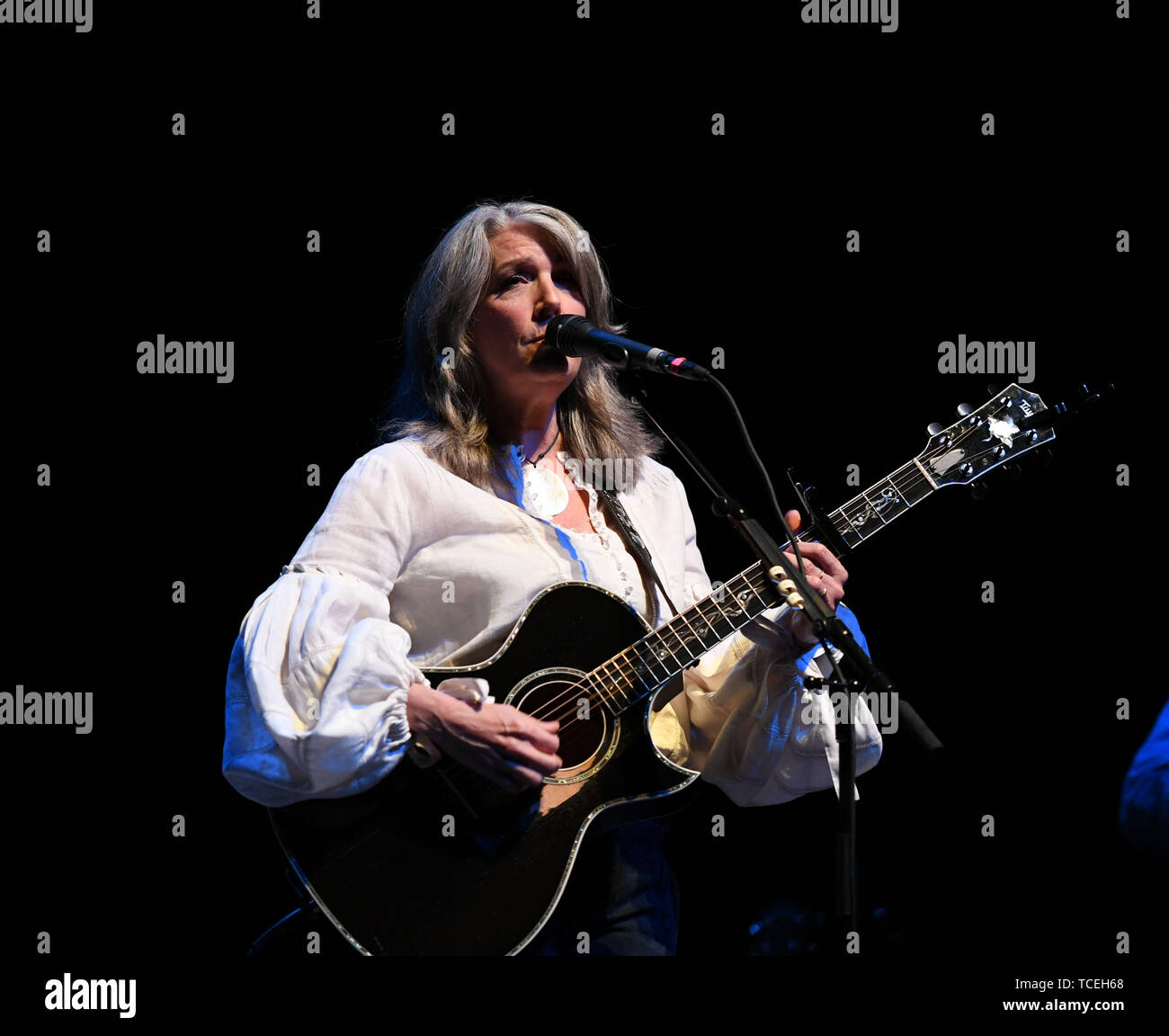 Kathy mattea hi-res stock photography and images - Alamy