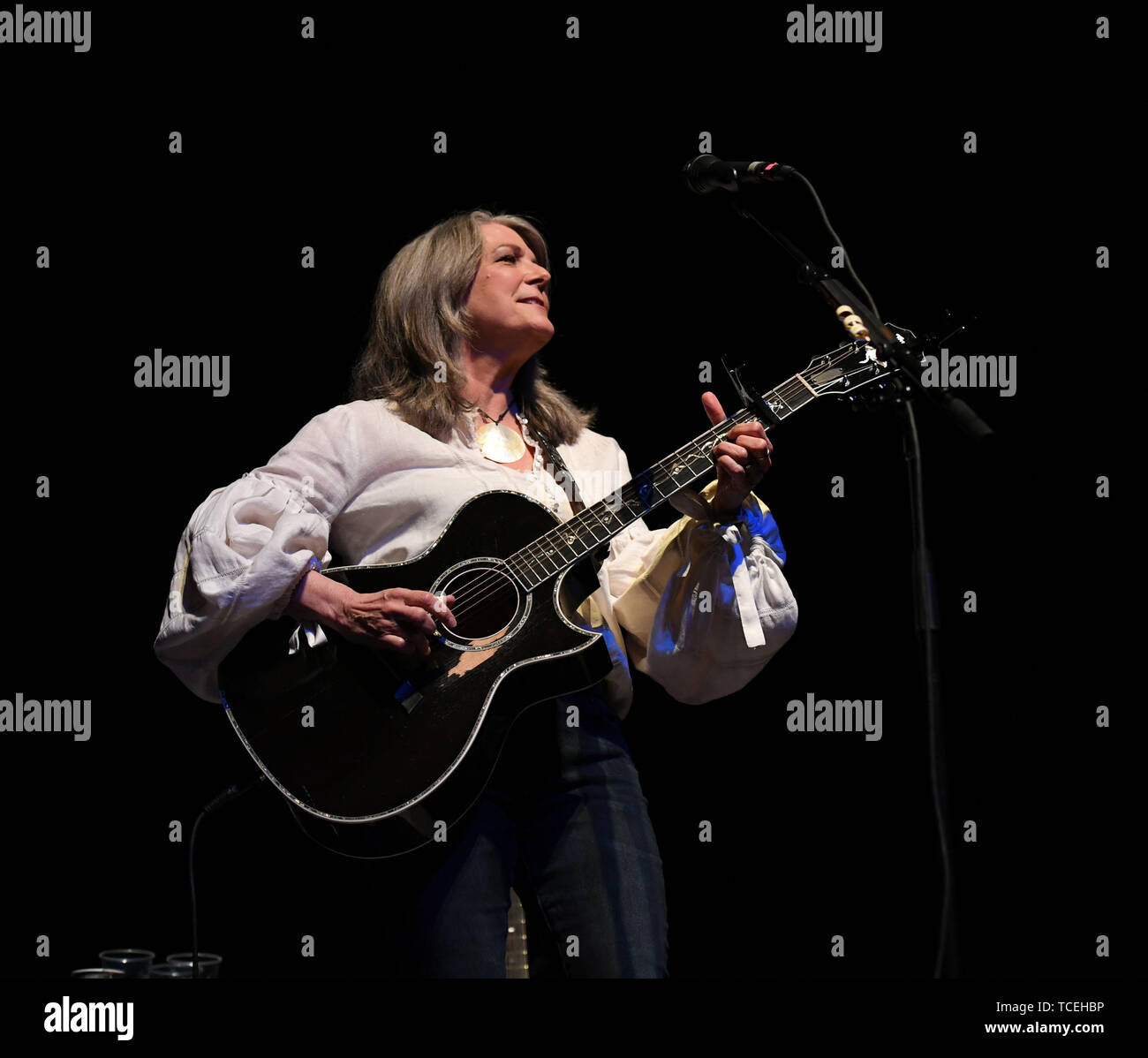 Kathy mattea hi-res stock photography and images - Alamy