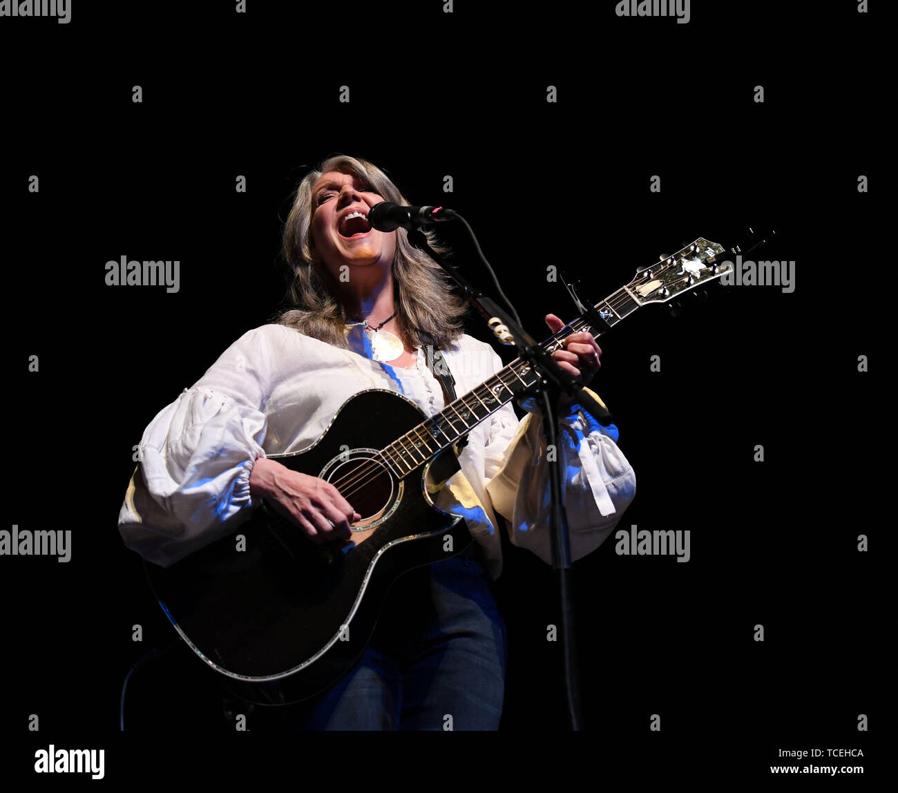 Kathy mattea hi-res stock photography and images - Alamy