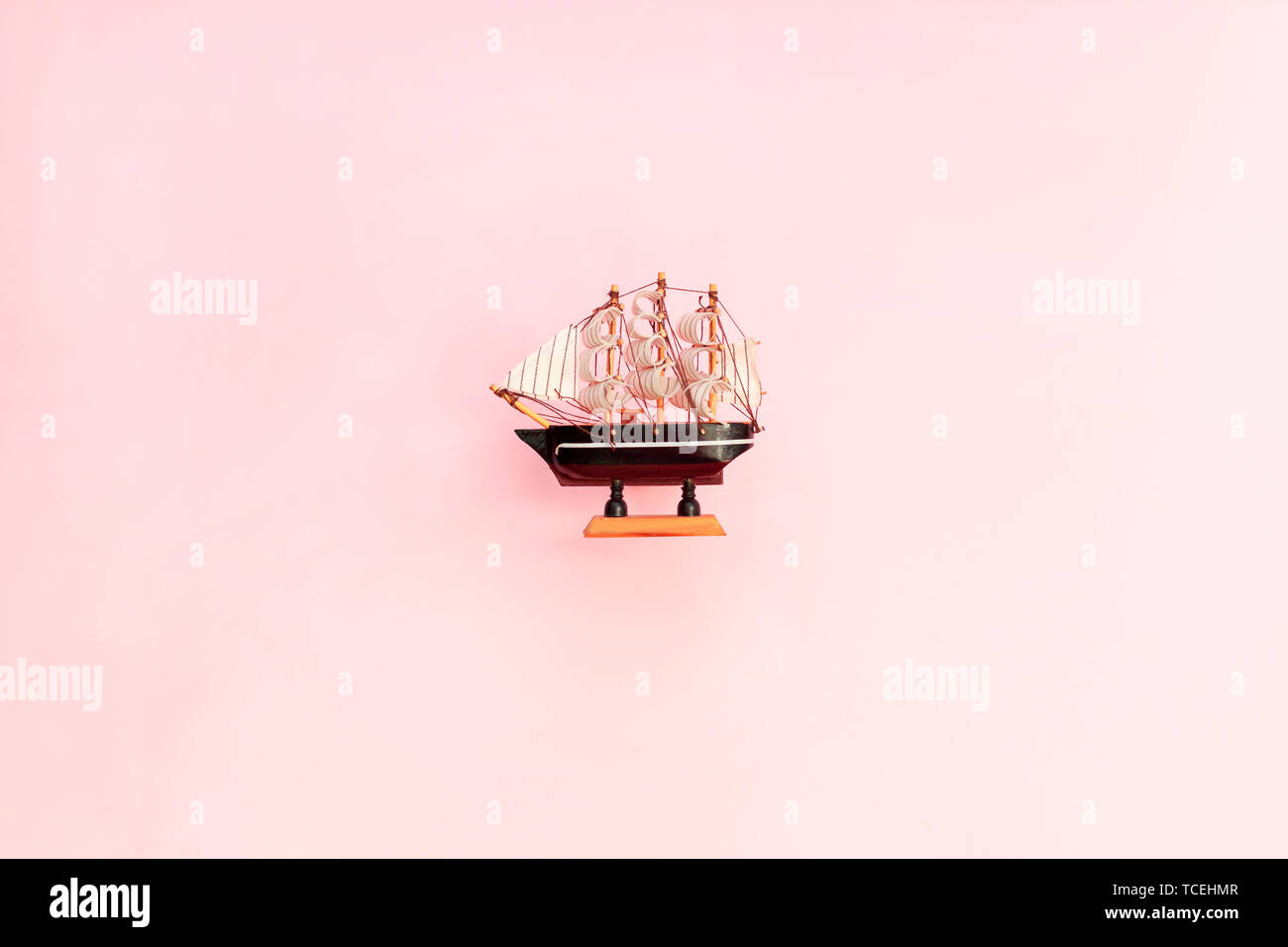 Pirate ship model replica hi-res stock photography and images - Alamy