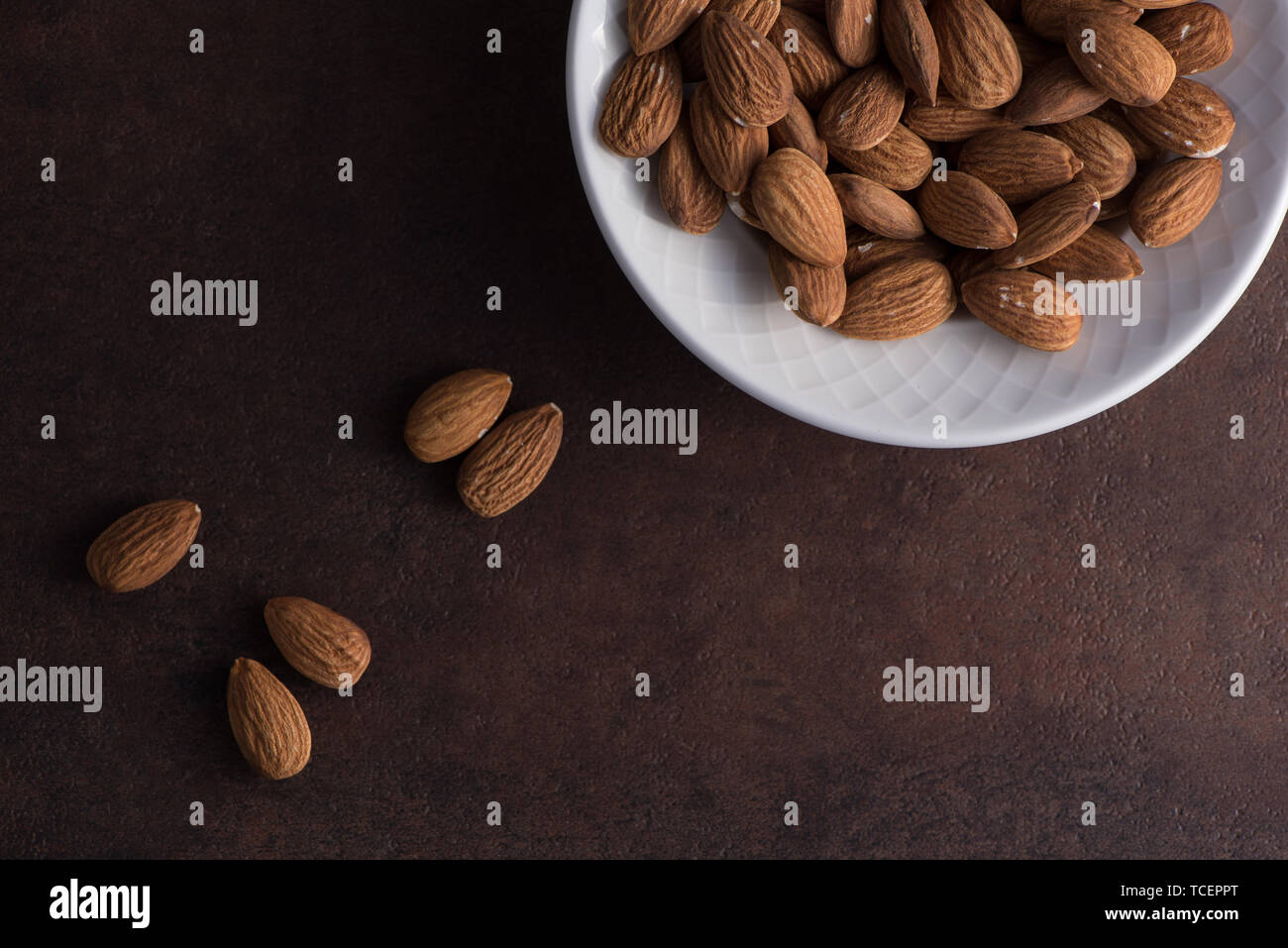 Rusted bowl hi-res stock photography and images - Alamy