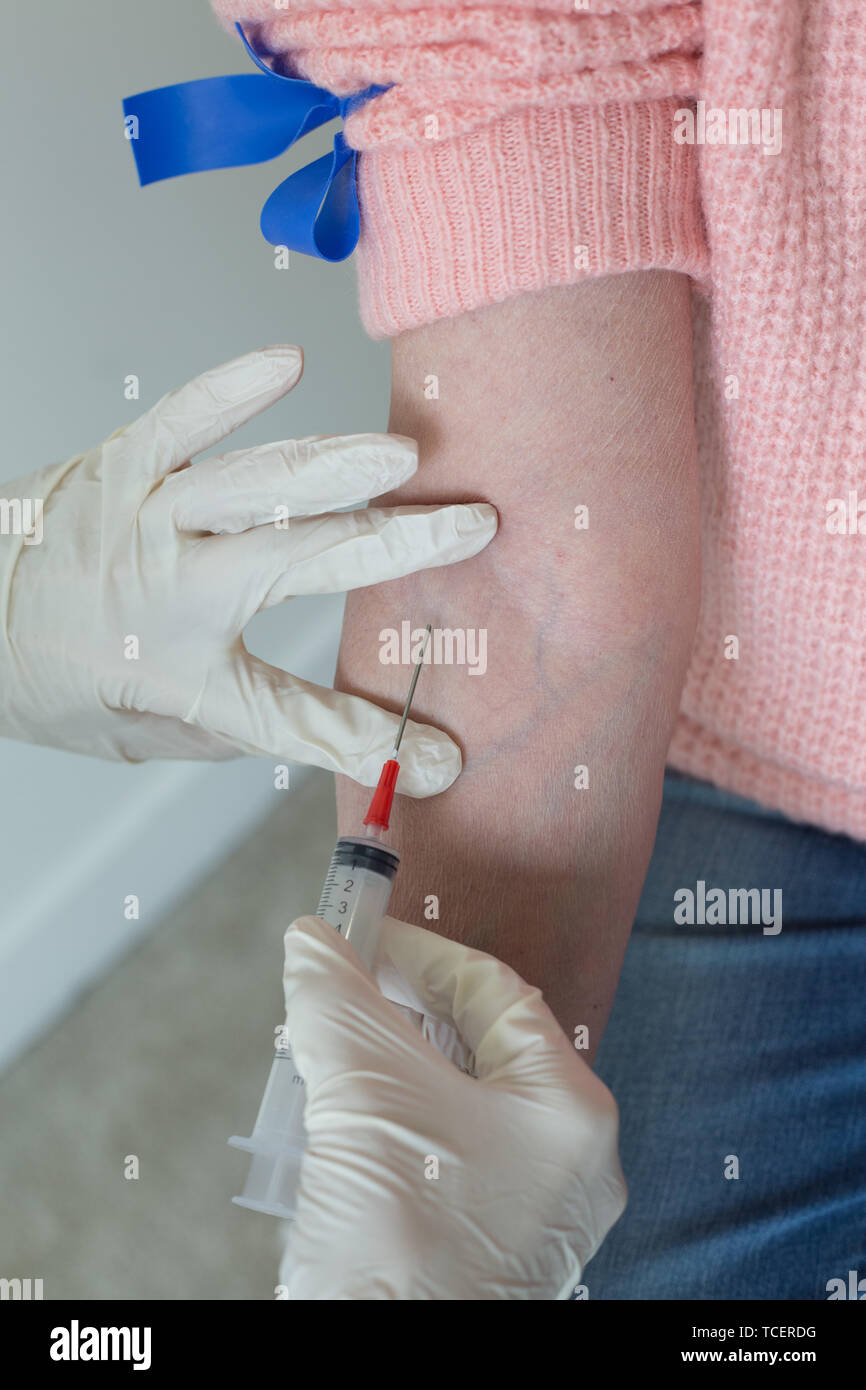 Injection closeup hi-res stock photography and images - Alamy