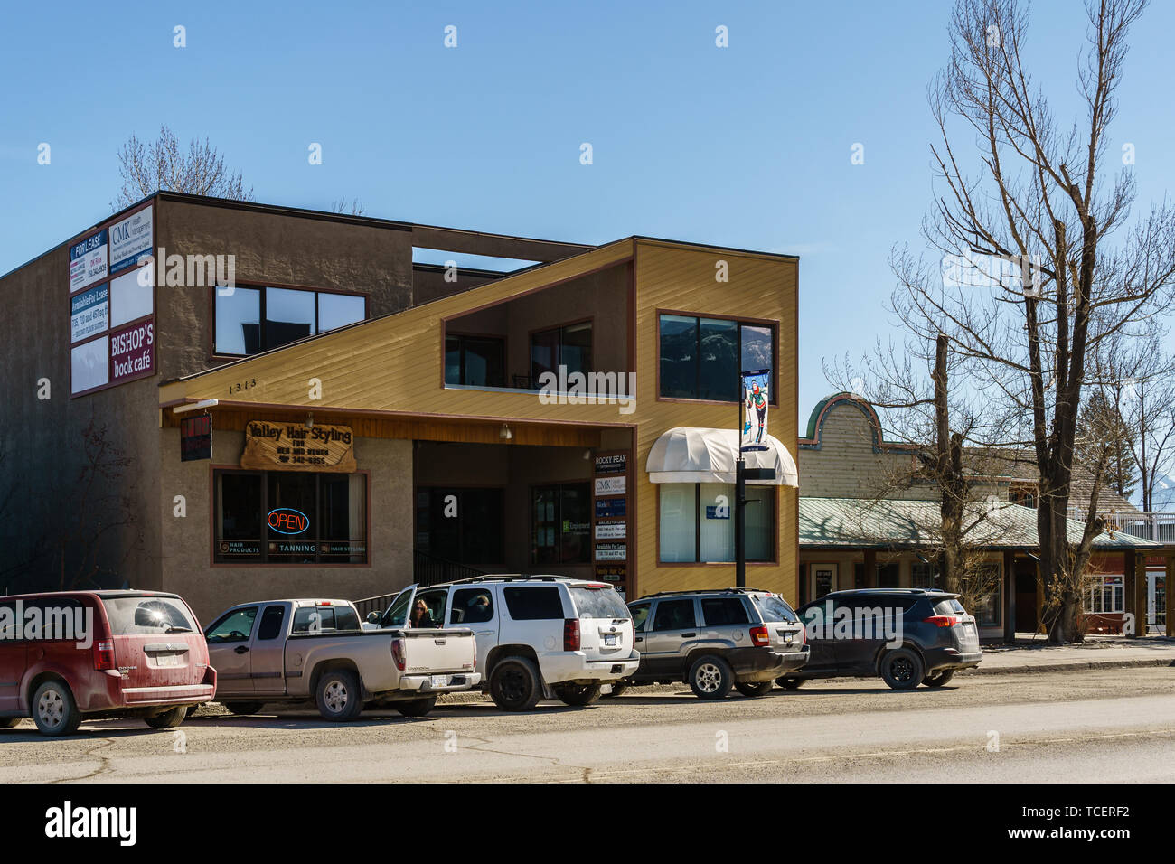 Main street america retail city hi-res stock photography and images - Alamy